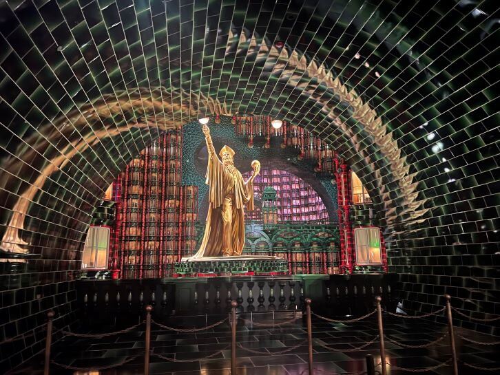 Harry Potter Paris: Step Inside the Ministry of Magic at Epic Universe ...